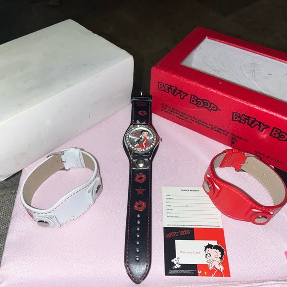 Betty Boop | Accessories | Betty Boop Signature Vintage Leather Diamond ...